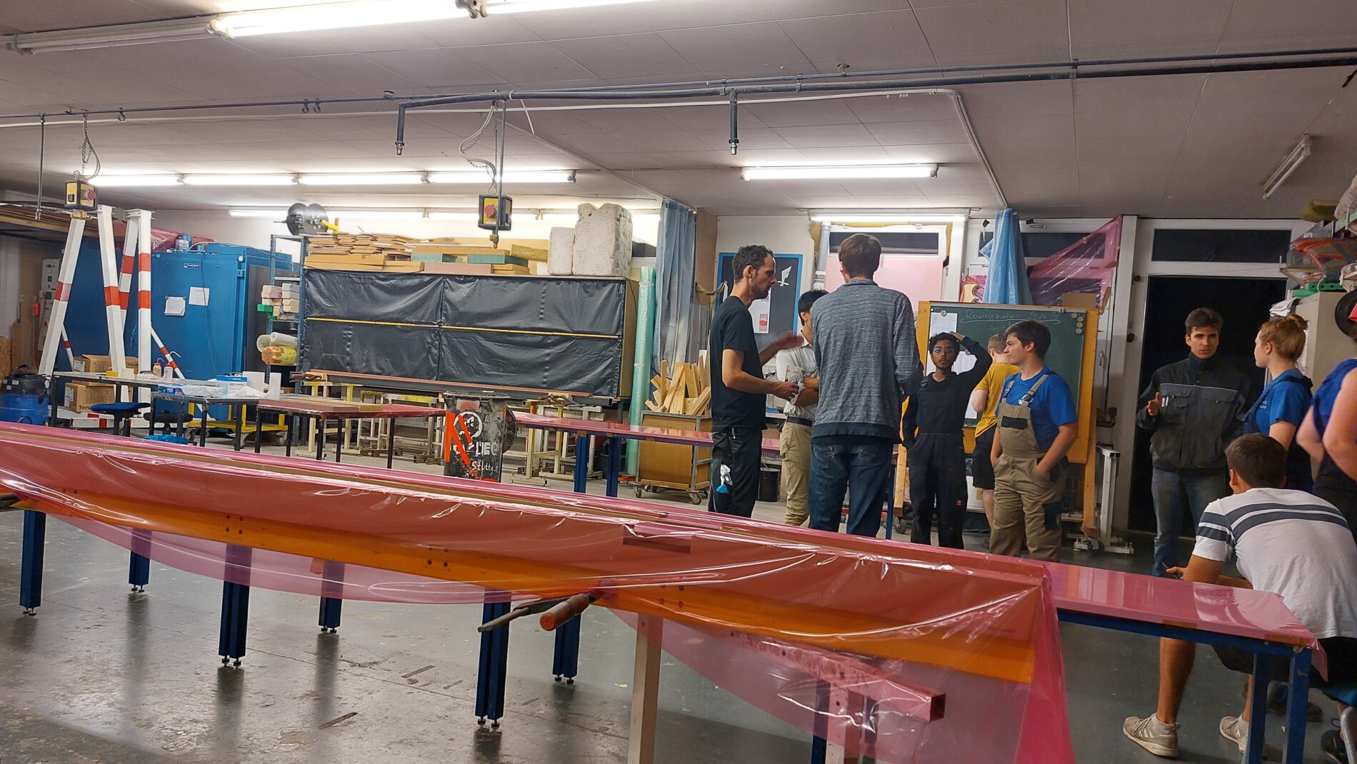 Building an Experimental Wing Spar at Night - Akaflieg Stuttgart